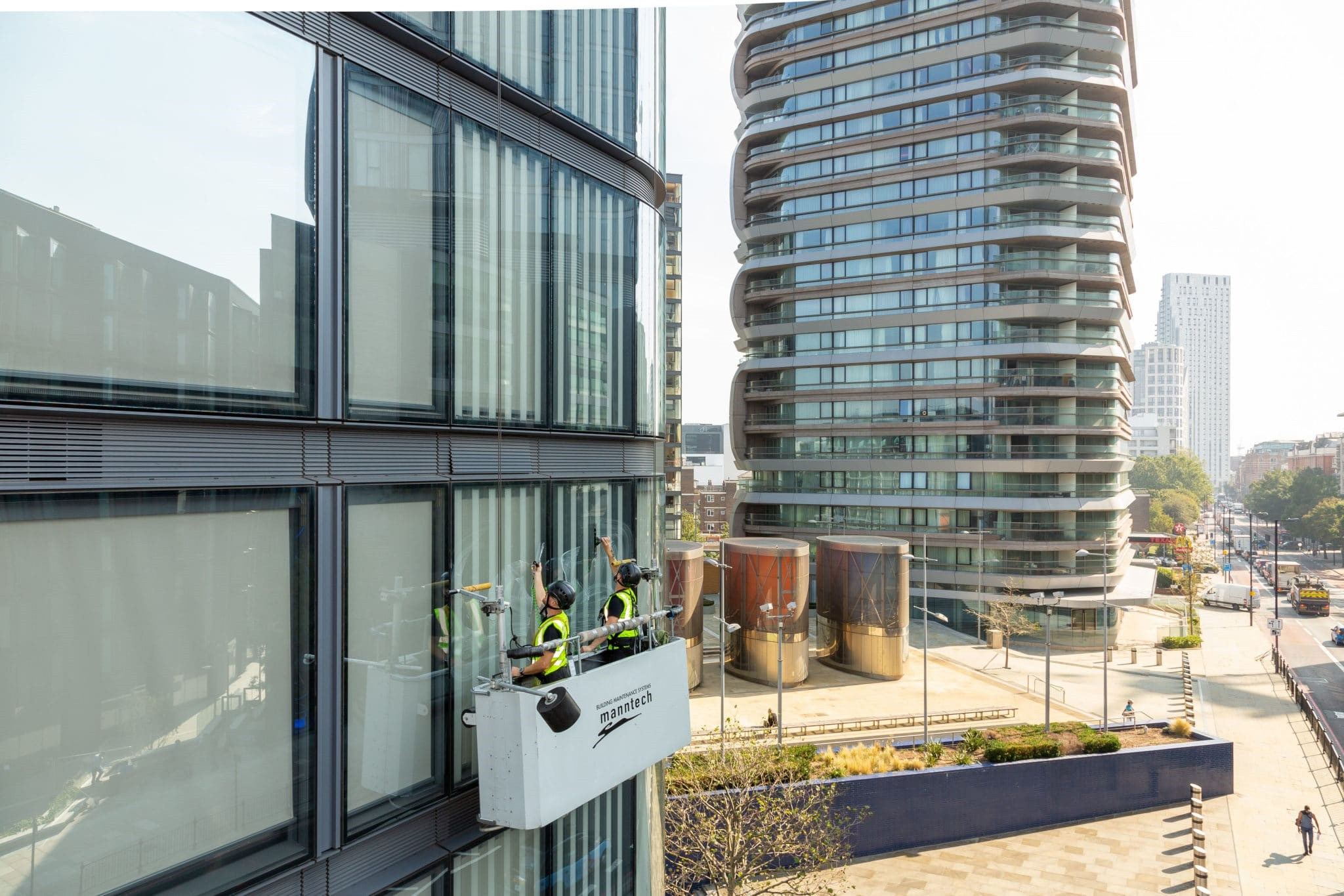 Are Cradles Good For High Rise Window Cleaning? - Aquamark